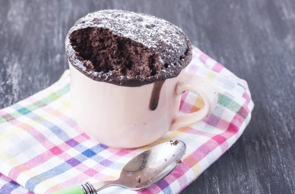 'Kage i kop'-opskrift – Nem chokoladekage på kun 5 minutter